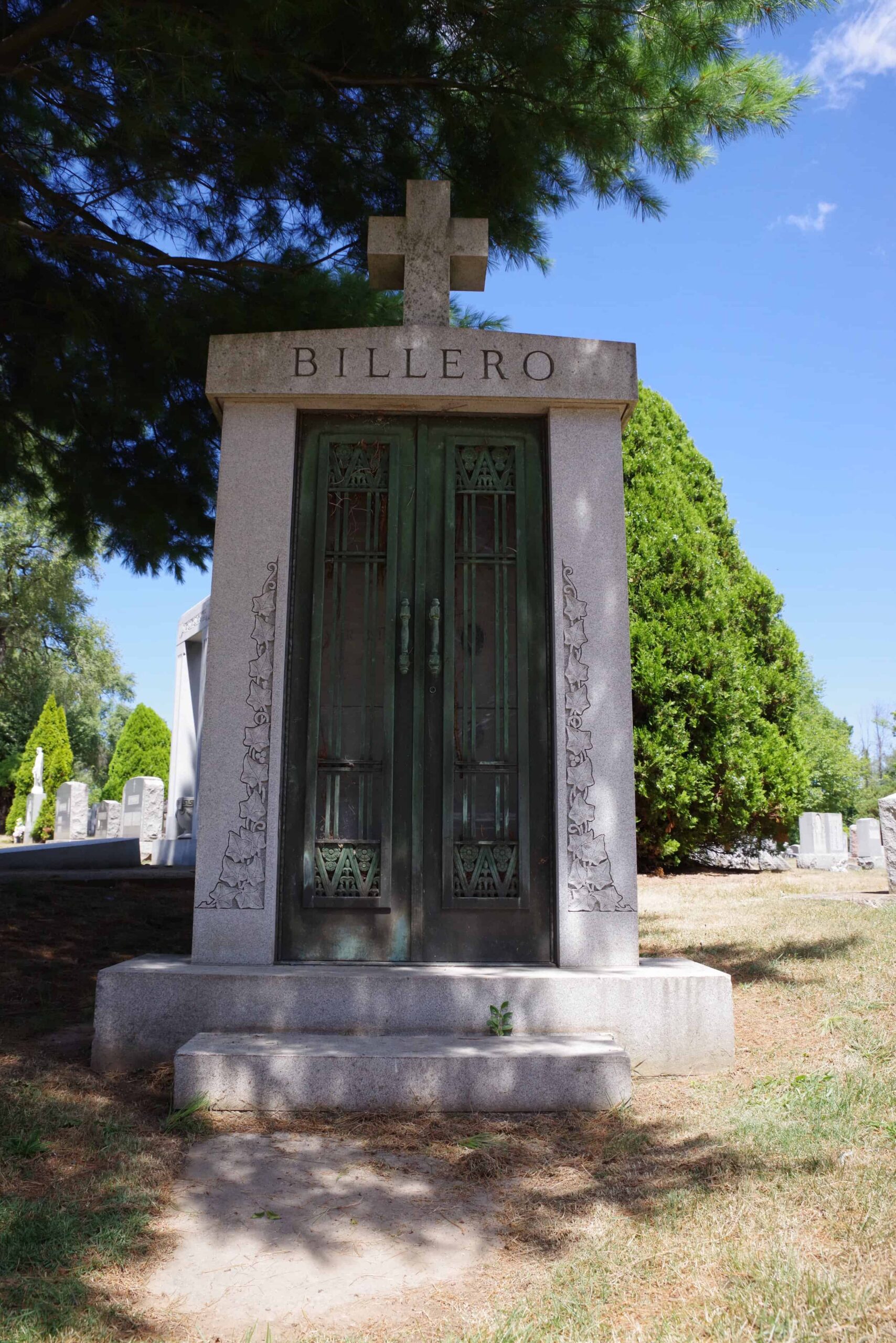 Rosedale Cemetery, Where they Rest in Peace near the Tank Farm in ...