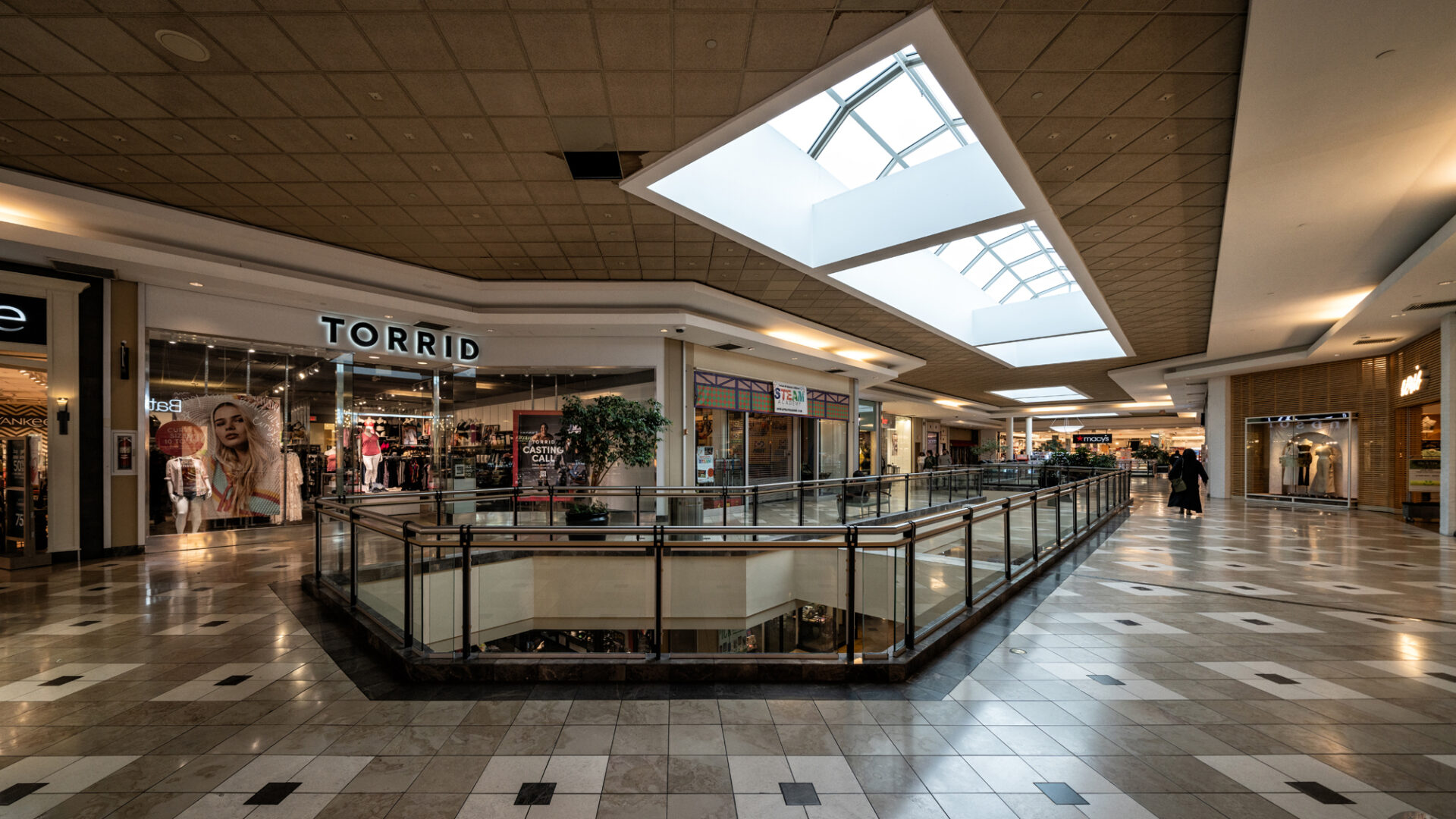 Exploring the Legacy of Springfield Mall: Then and Now - Route 1 Views