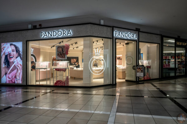 Exploring Quaker Bridge Mall: A Timeless Shopping Destination in New ...