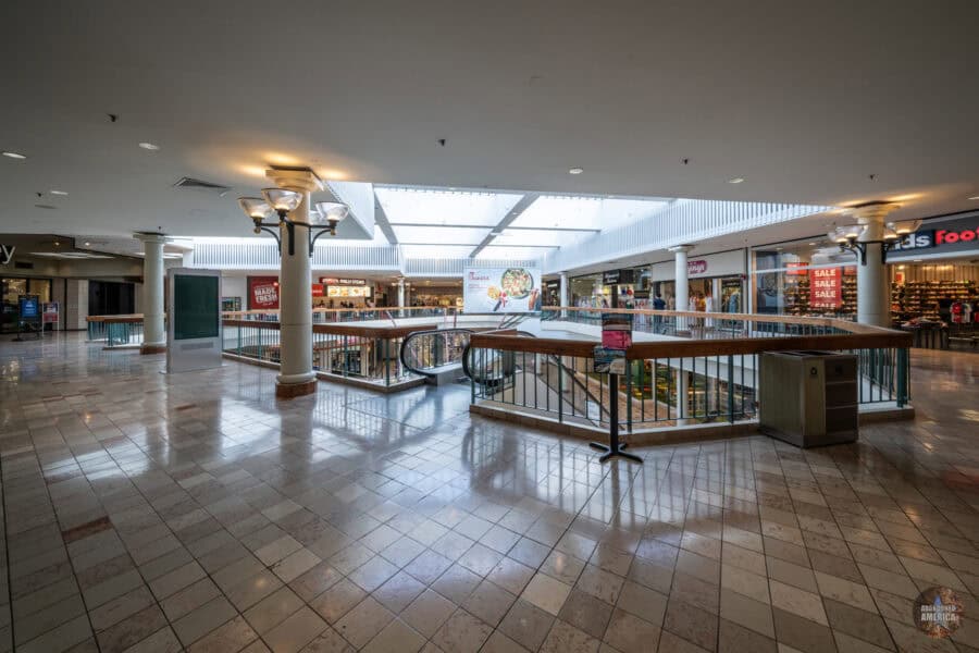 Mall Transformation: Woodbridge Center's Evolution in New Jersey - Route 1 Views